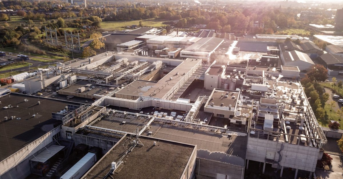Uitbreiding en renovatie Mora-fabriek Maastricht